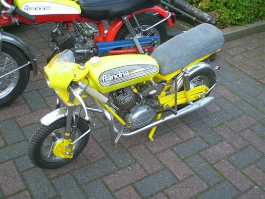 Foto's 20e oldtimer brommer-motor-fietsbeurs Wachtebeke - 7 oktober 2007